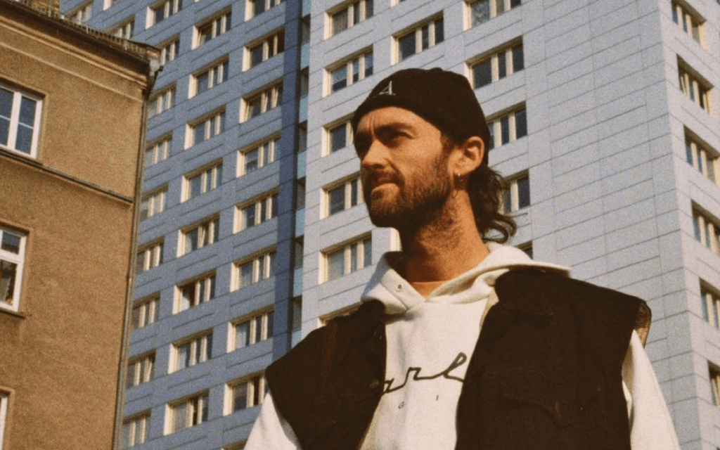 Artists Interviewing Artists: Nic Preen on Thor Rixon - CEC